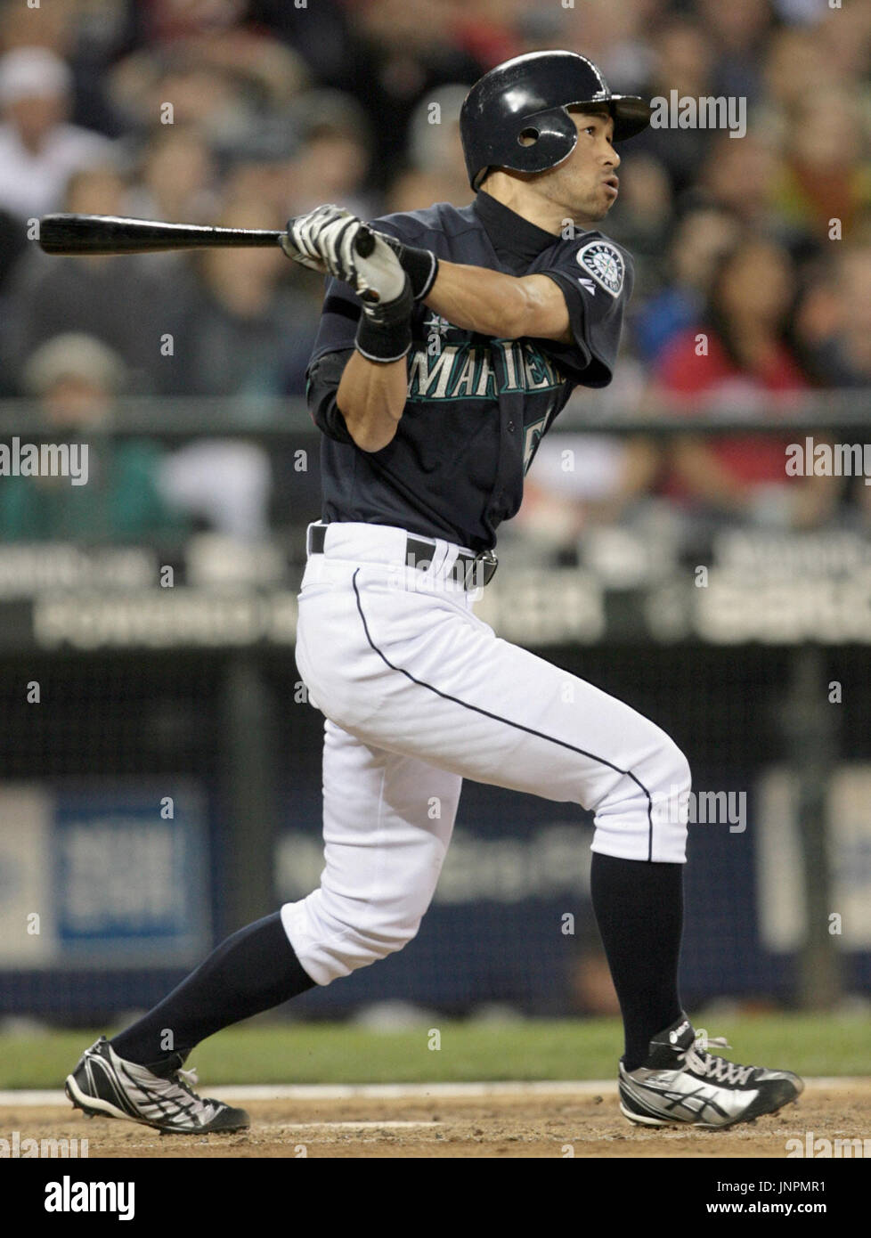 SEATTLE, the United States - Seattle Mariners' outfielder Ichiro Suzuki ...