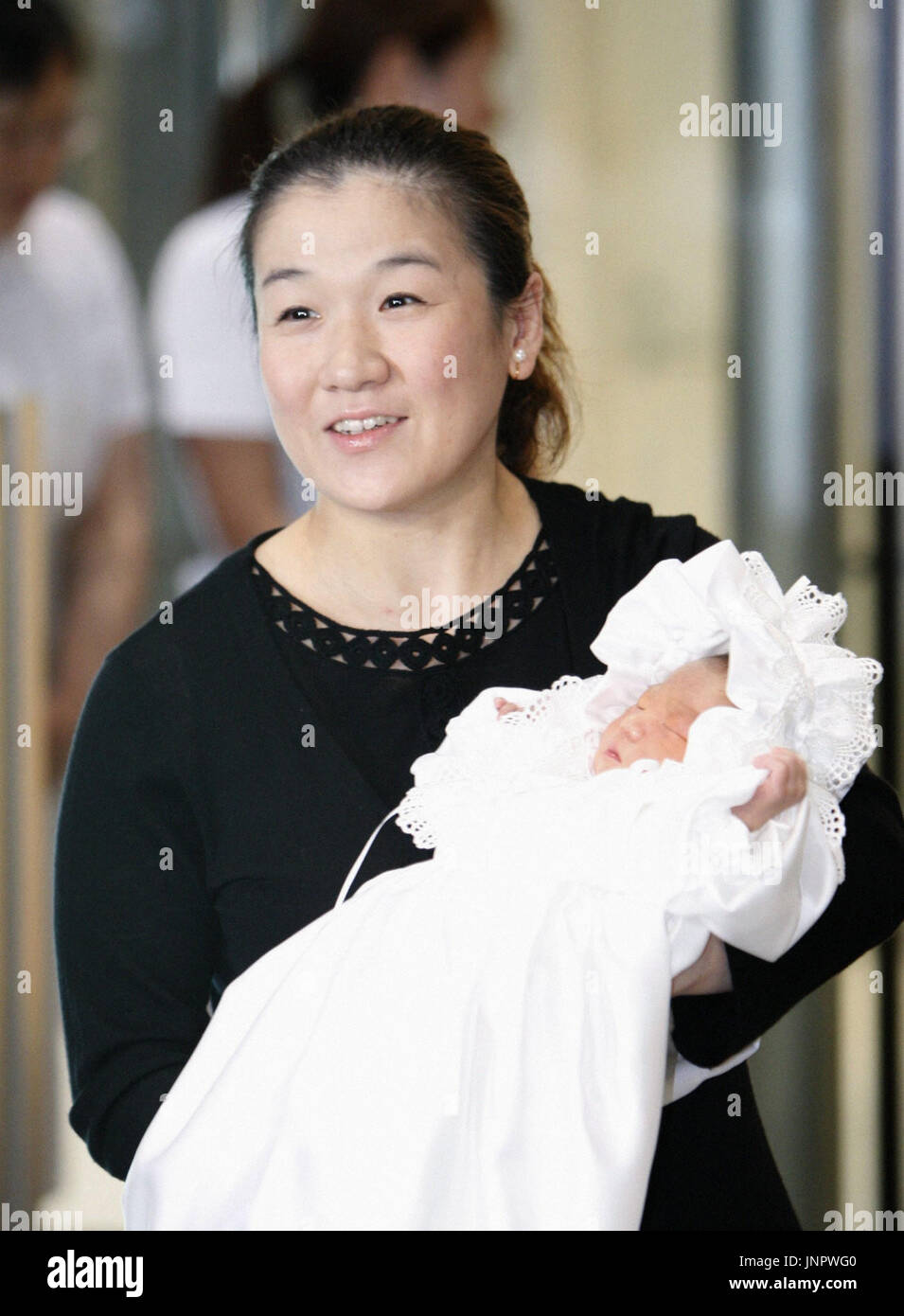 TOKYO, Japan - Two-time Olympic judo champion Ryoko Tani leaves a ...