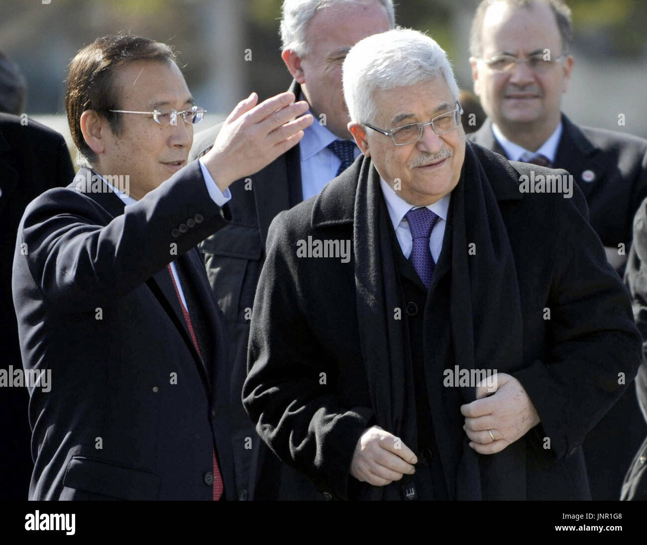 HIROSHIMA, Japan - Palestinian Authority President Mahmoud Abbas (R ...