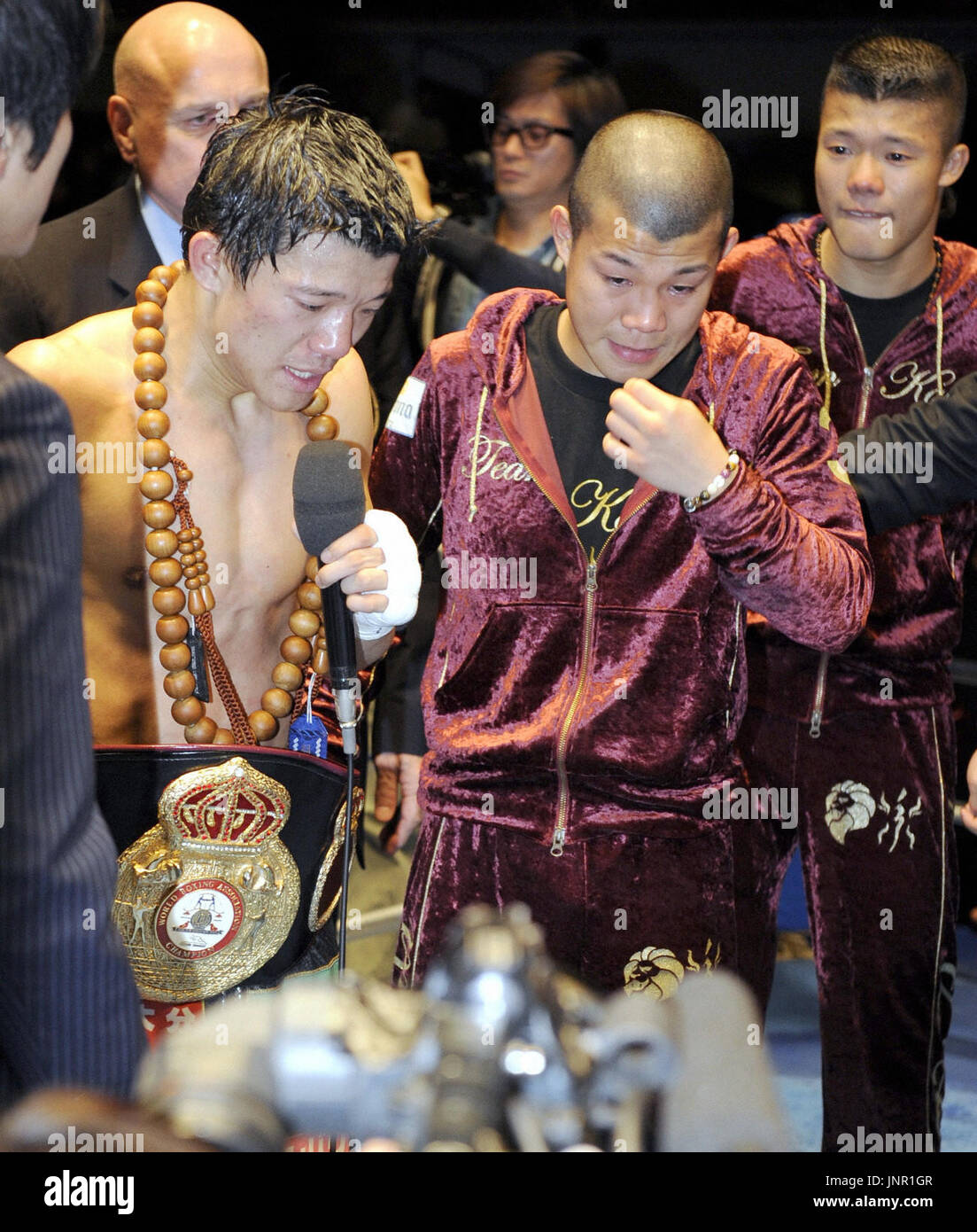KOBE, Japan - Japan's Daiki Kameda (L) speaks after clinching the WBA ...