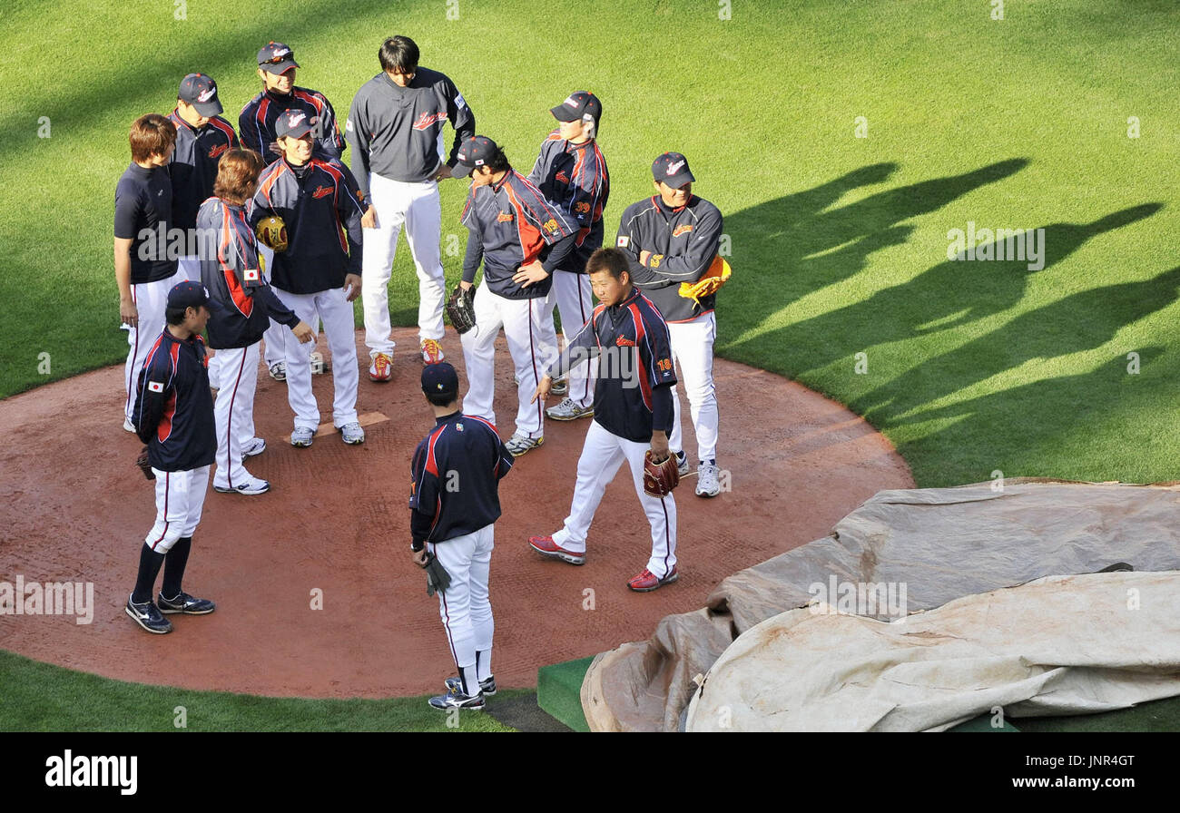 SAN DIEGO, California - Pitchers for the Japanese team for the World ...