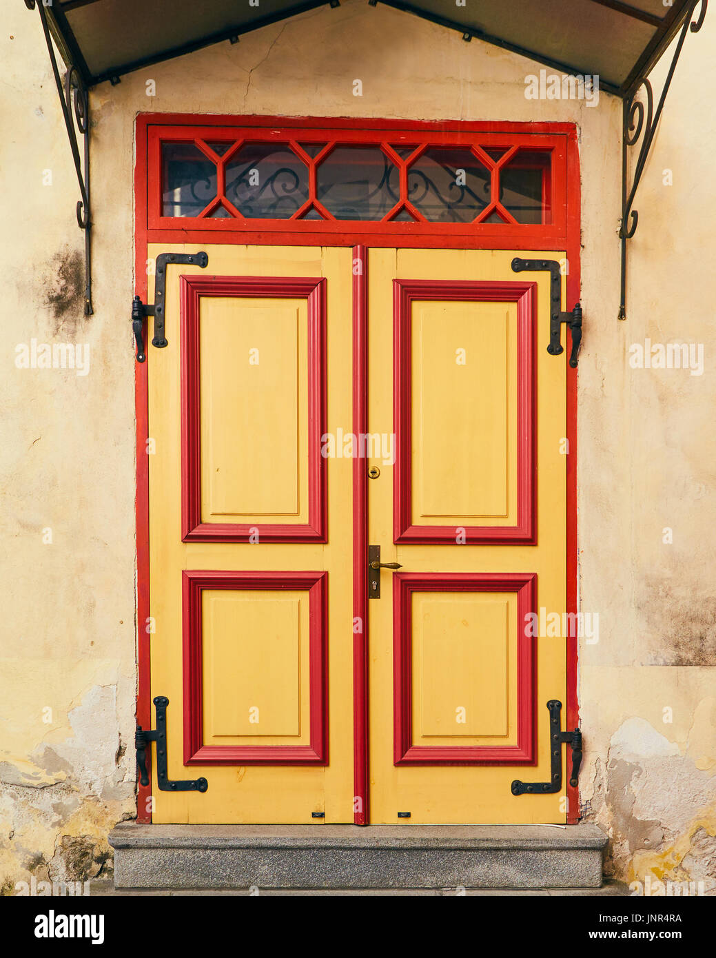 Vintage bright doors in the old town in Tallinn Stock Photo - Alamy