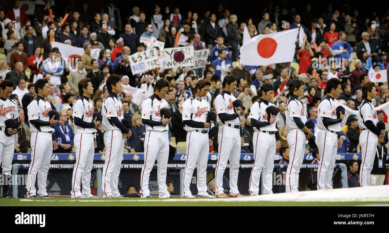 LOS ANGELES, United States - Members of the Japanese baseball team line ...