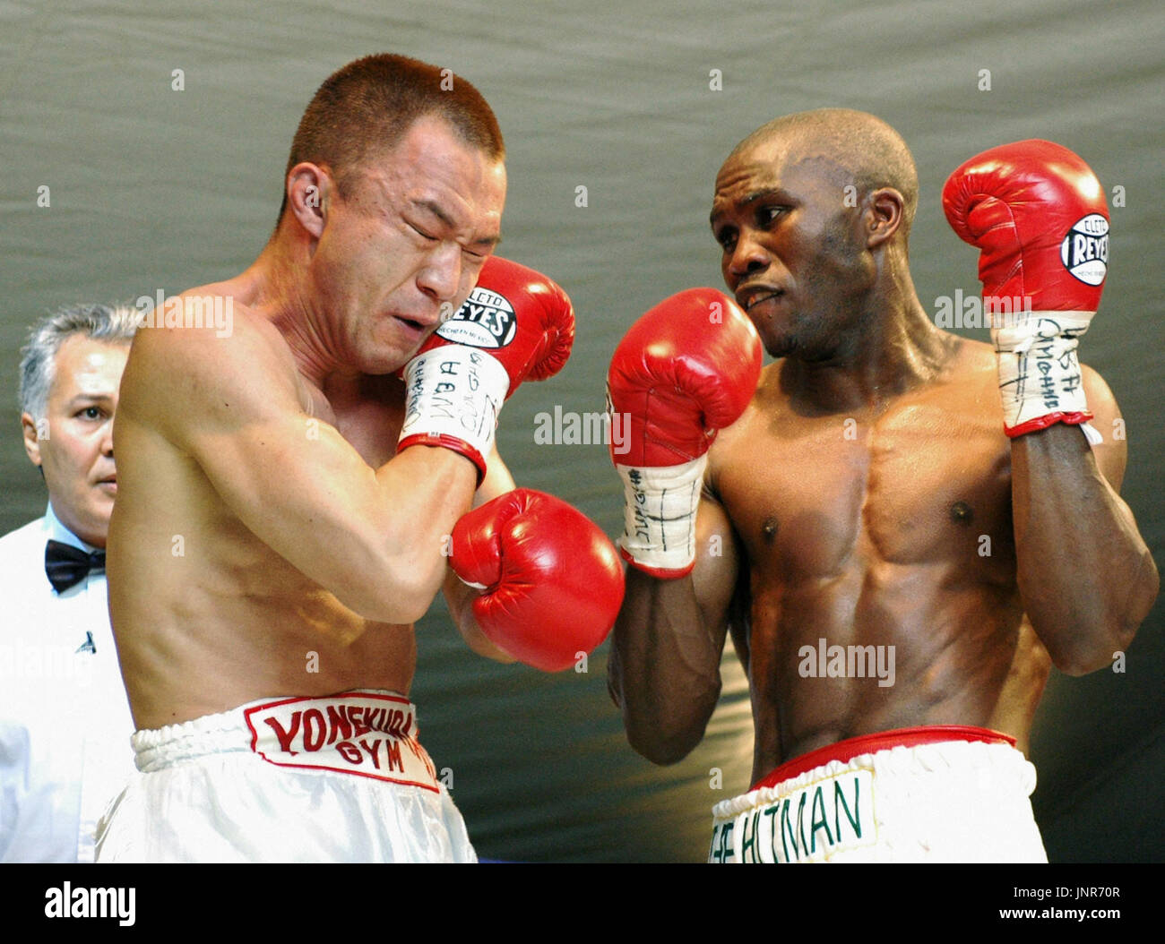 WINDHOEK, Namibia - WBA lightweight champion Paulus Moses of Namibia (R ...