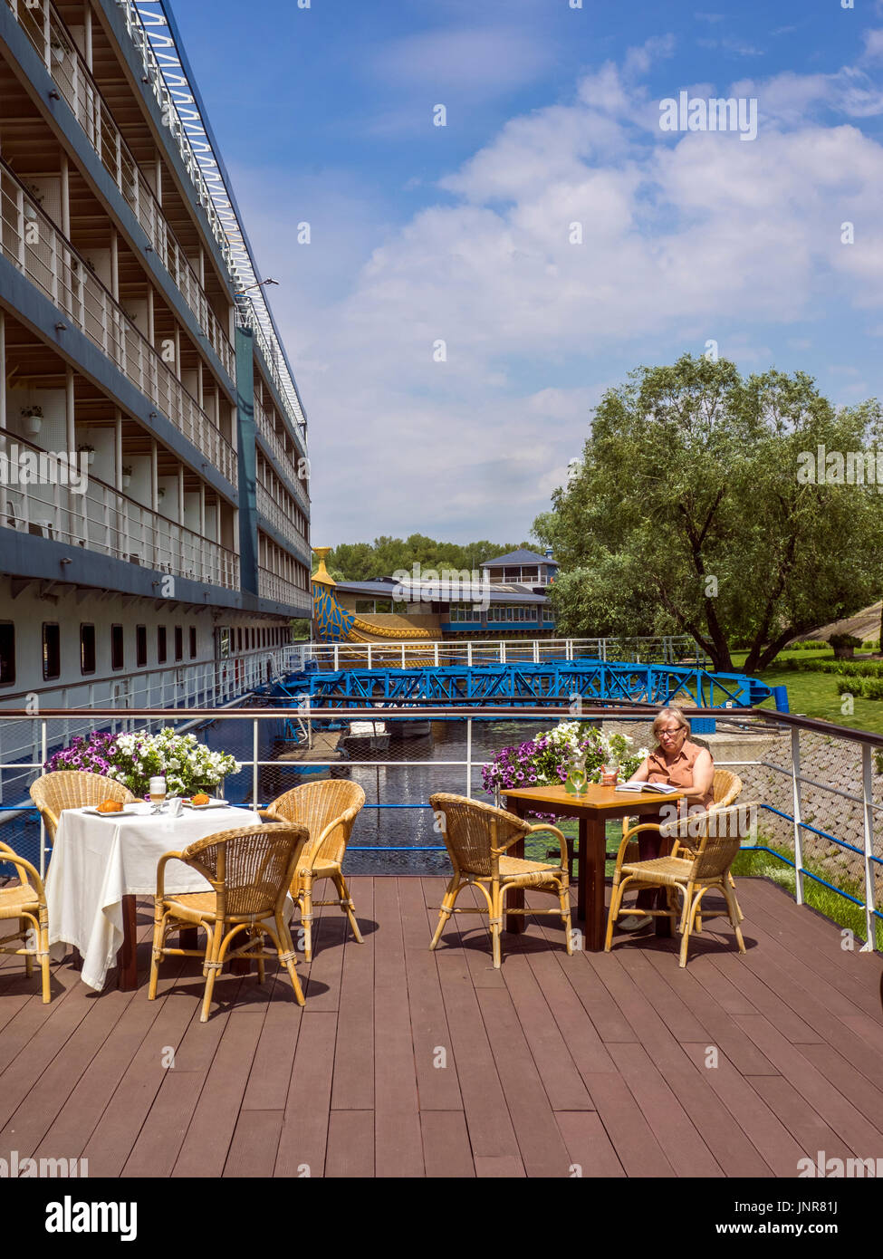 Midle season hi-res stock photography and images - Alamy