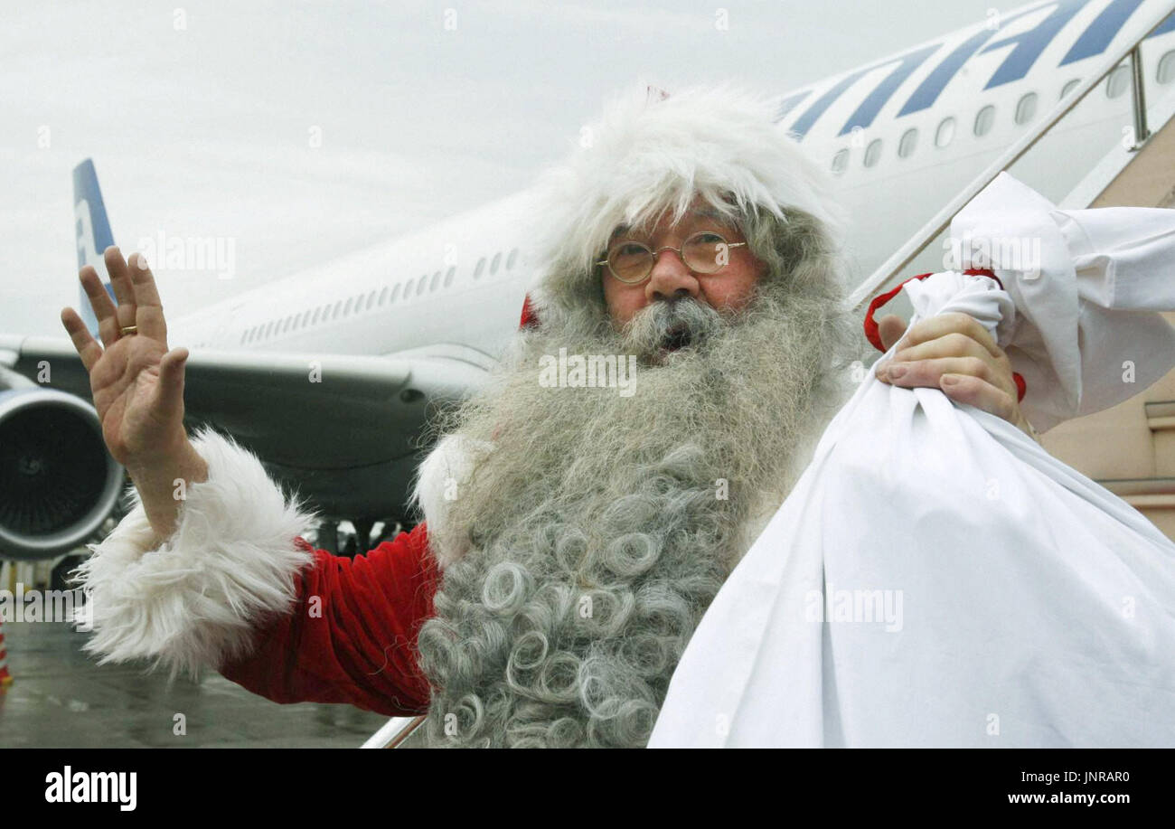 NARITA Japan Santa Claus Waves On Arriving At Japan s Narita Airport narita-japan-santa-claus-waves-on-arriving-at-japan-s-narita-airport