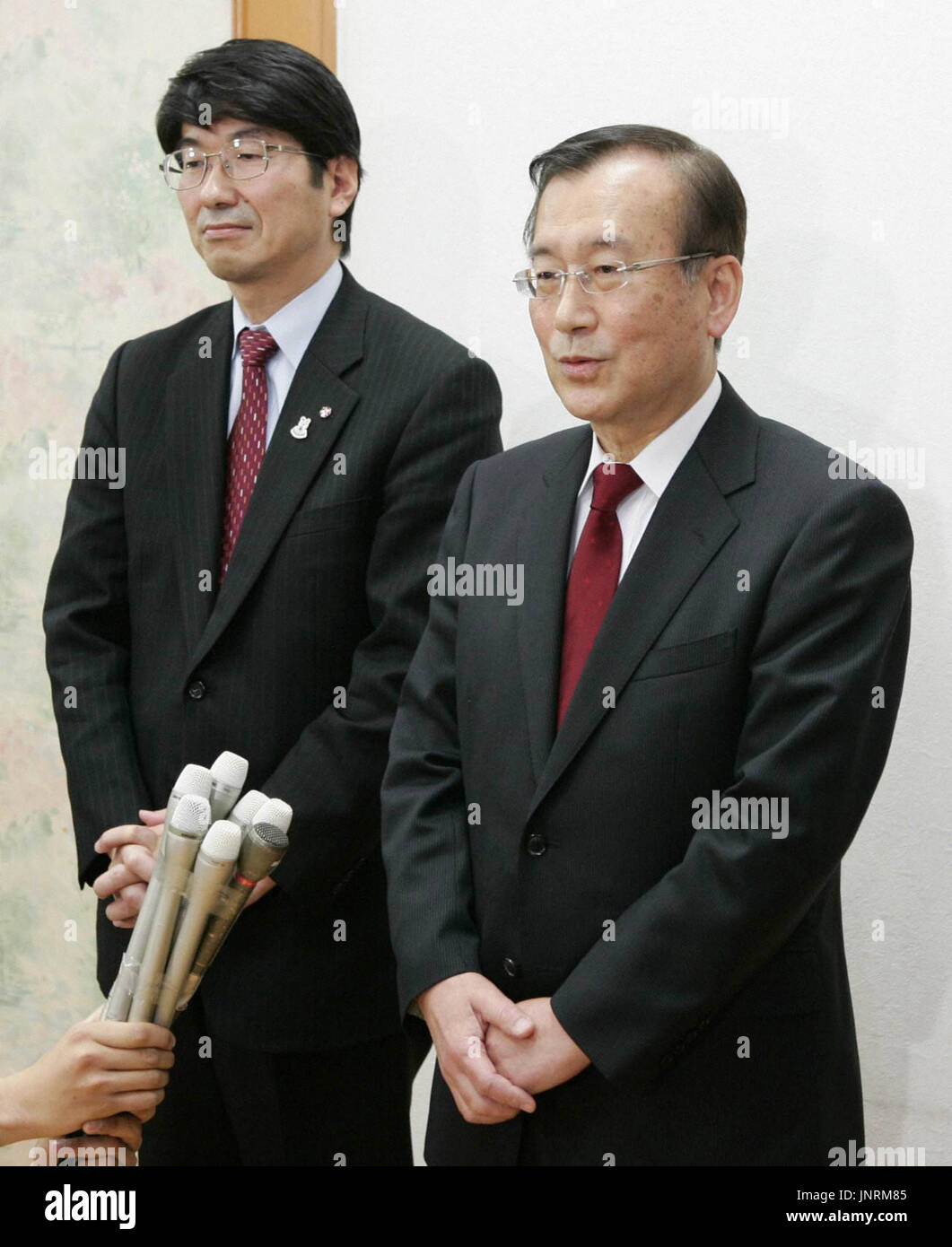 TOKYO, Japan - Nagasaki Mayor Tomihisa Taue (L) and Hiroshima Mayor ...