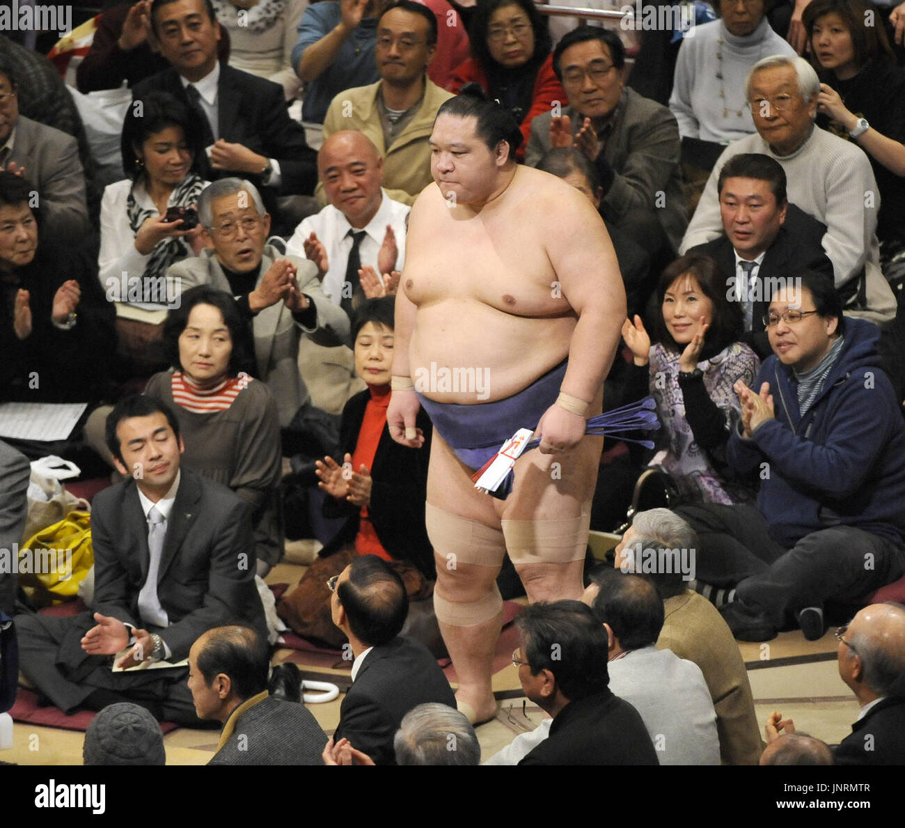 TOKYO, Japan - Ozeki Kaio is applauded by fans at Tokyo's Ryogoku ...