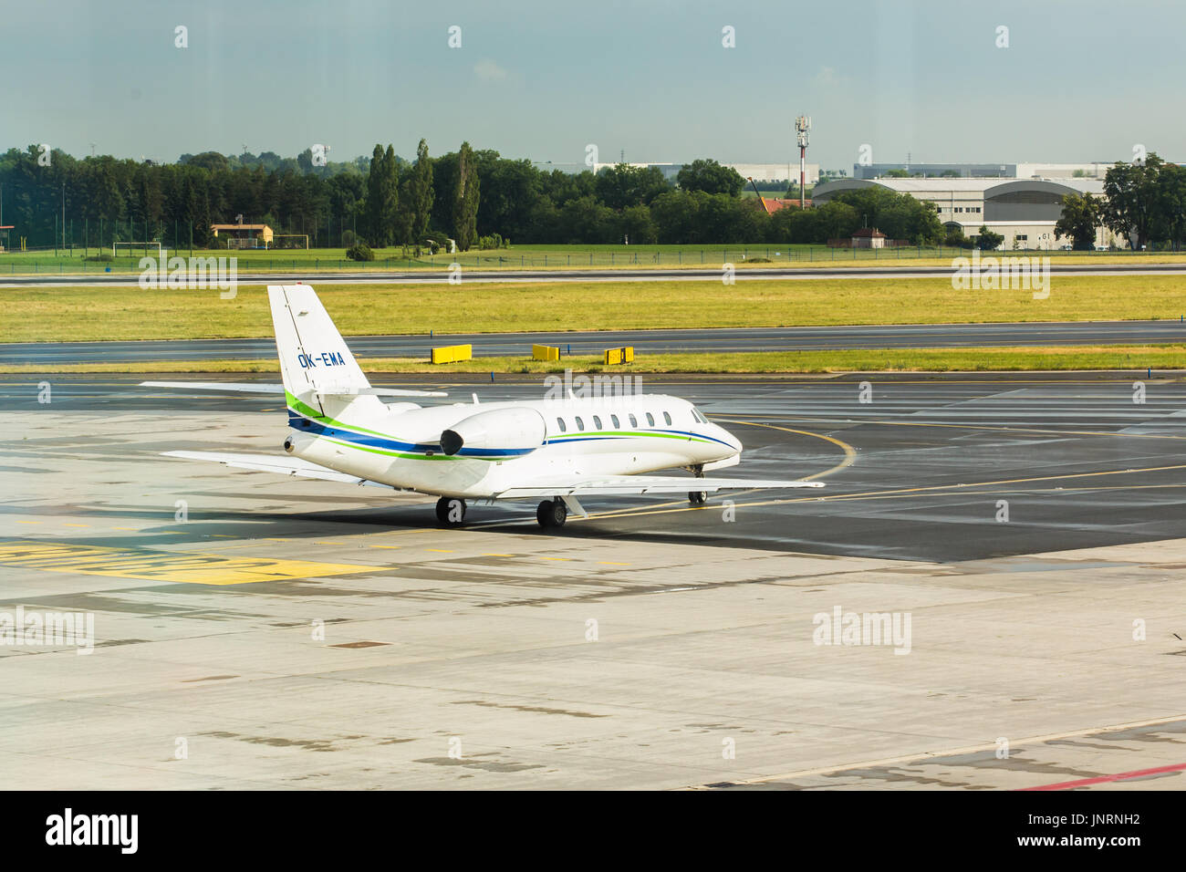 Cessna 680 citation sovereign aircraft hi-res stock photography and ...