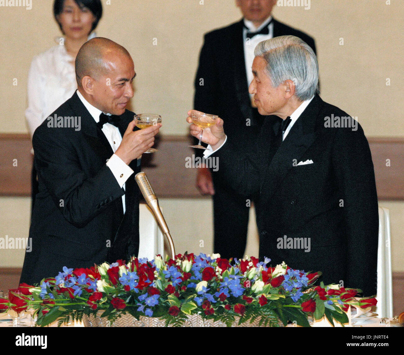 TOKYO, Japan - Emperor Akihito (R) and Cambodian King Norodom Sihamoni ...