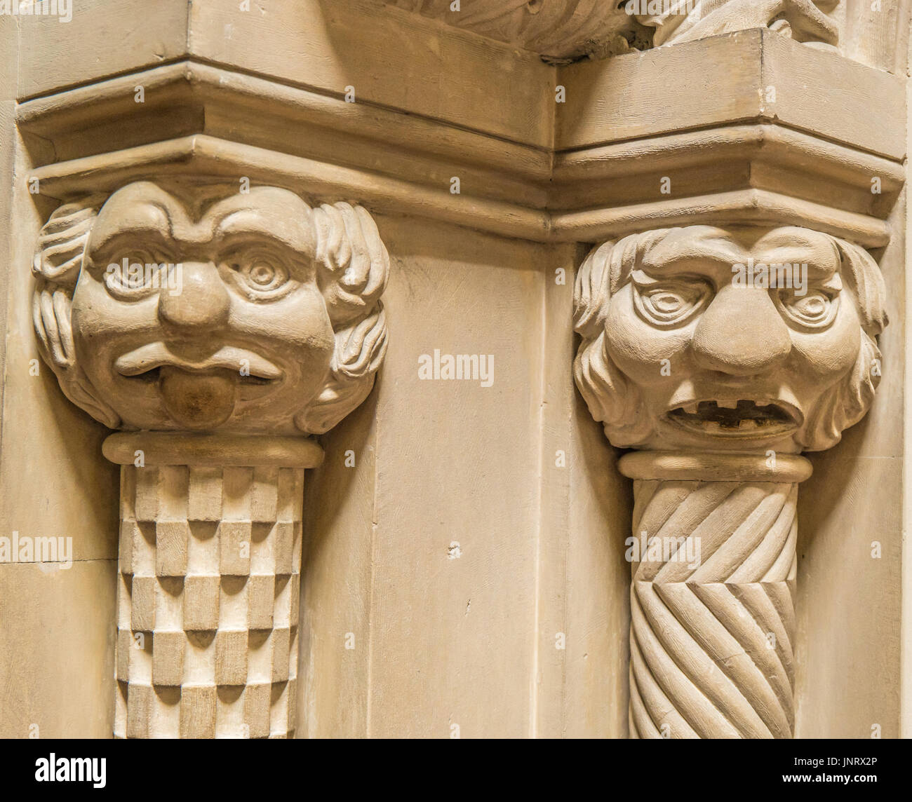 Castle carvings hi-res stock photography and images - Alamy