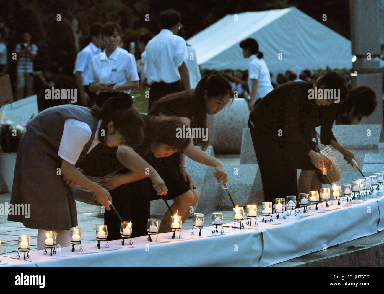 UENO, Japan - Families of victims of the 1985 Japan Airlines jetliner ...
