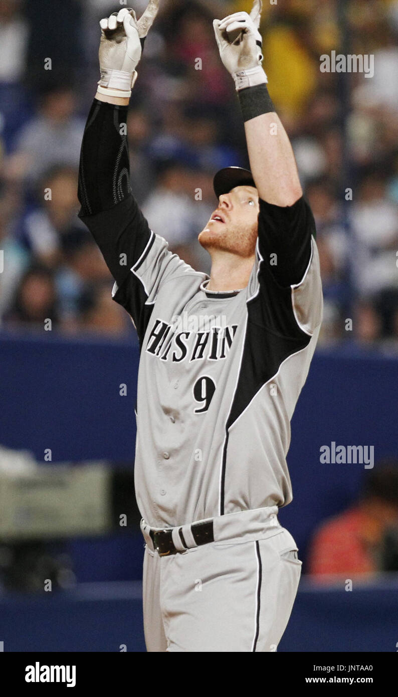 NAGOYA, Japan - Hanshin Tigers leadoff man Matt Murton celebrates after ...