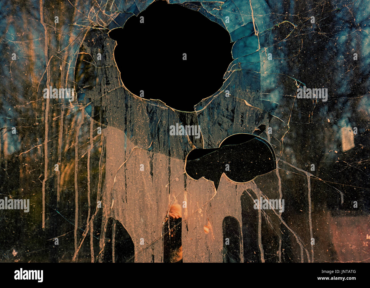 Crime nobody cracked glass vintage hi-res stock photography and images ...