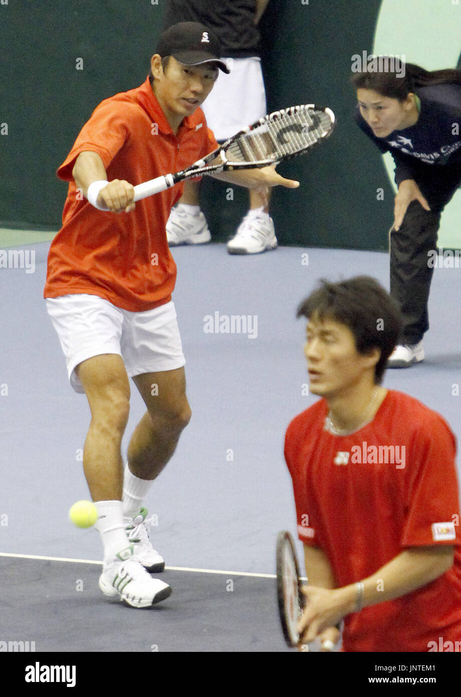 KADOMA, Japan - Takao Suzuki (L) and Toshihide Matsui of Japan at a ...