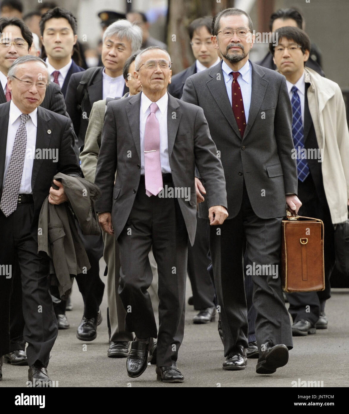 UTSUNOMIYA, Japan - Toshikazu Sugaya (C), who served 17 years in prison ...