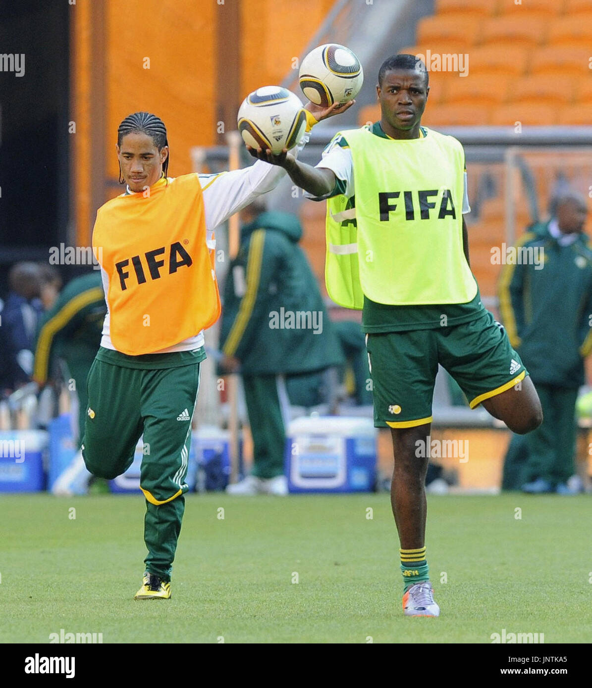 JOHANNESBURG, South Africa - South African midfielder Steven Pienaar (L ...