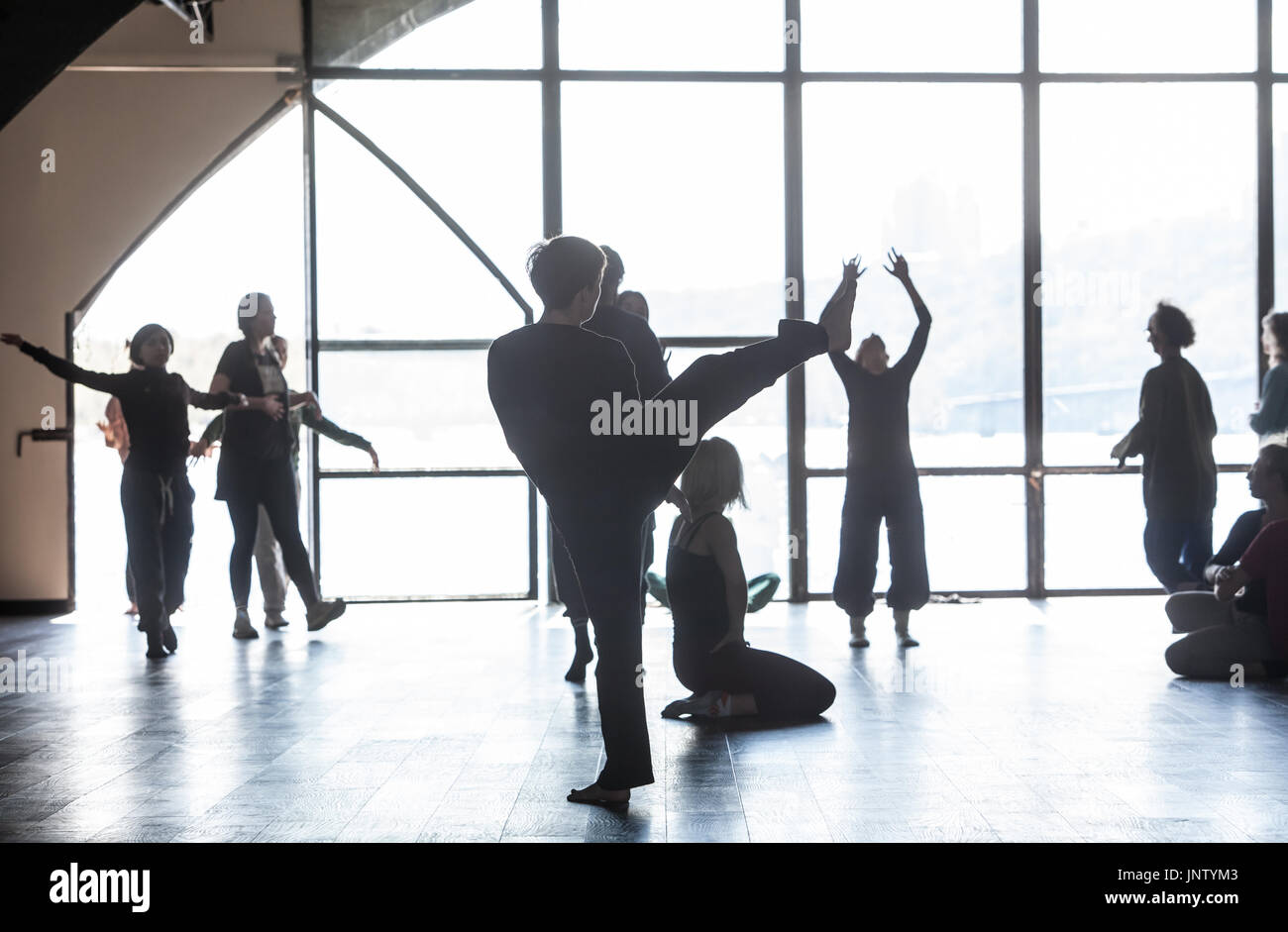 Dynamic dance performance hi-res stock photography and images - Alamy