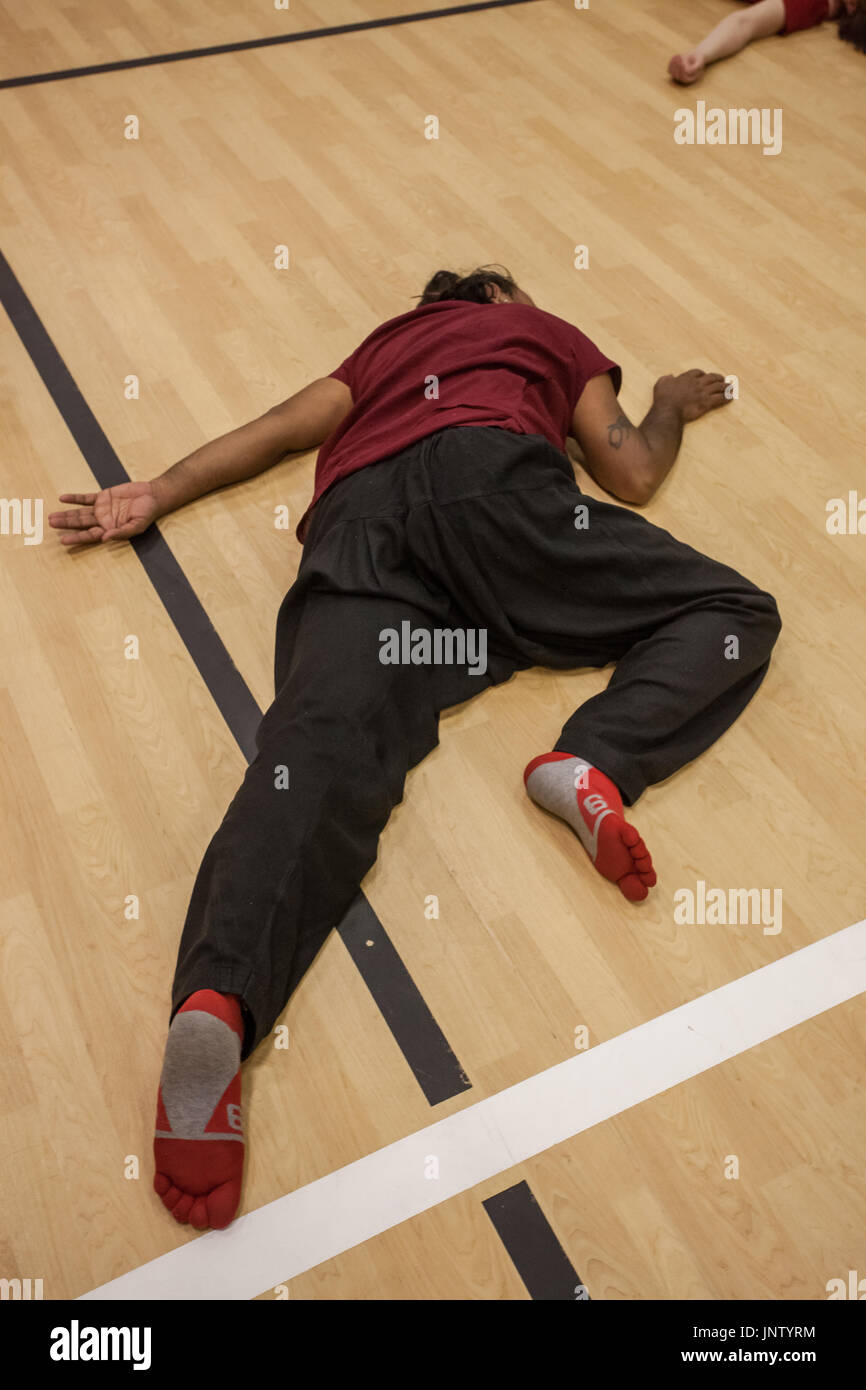 Floor performance hi-res stock photography and images - Alamy