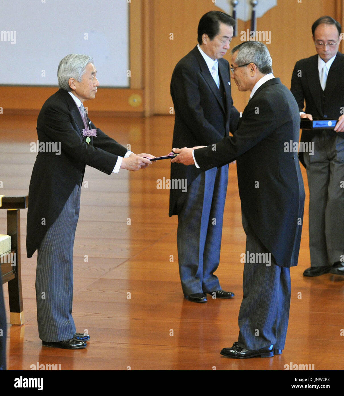 TOKYO, Japan - Eiichi Negishi (R front), a 2010 Nobel Prize in ...
