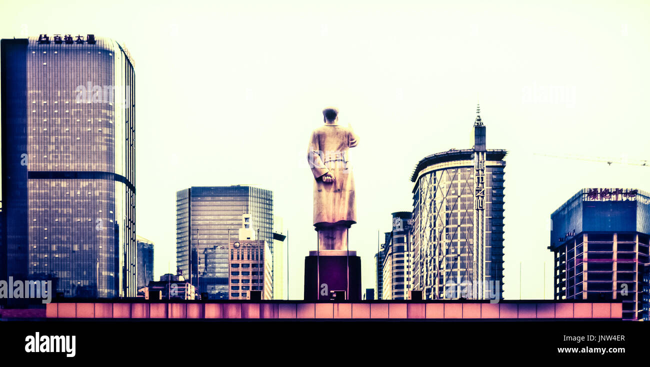 View on Mao Zedong monument in Chengdu China Stock Photo - Alamy