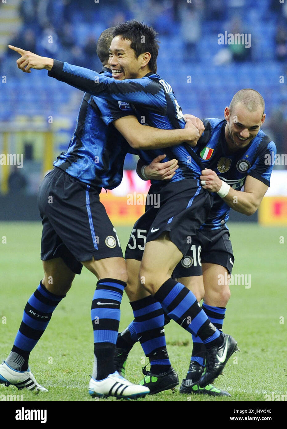 MILAN, Italy - Inter Milan defender Yuto Nagatomo (C) of Japan ...