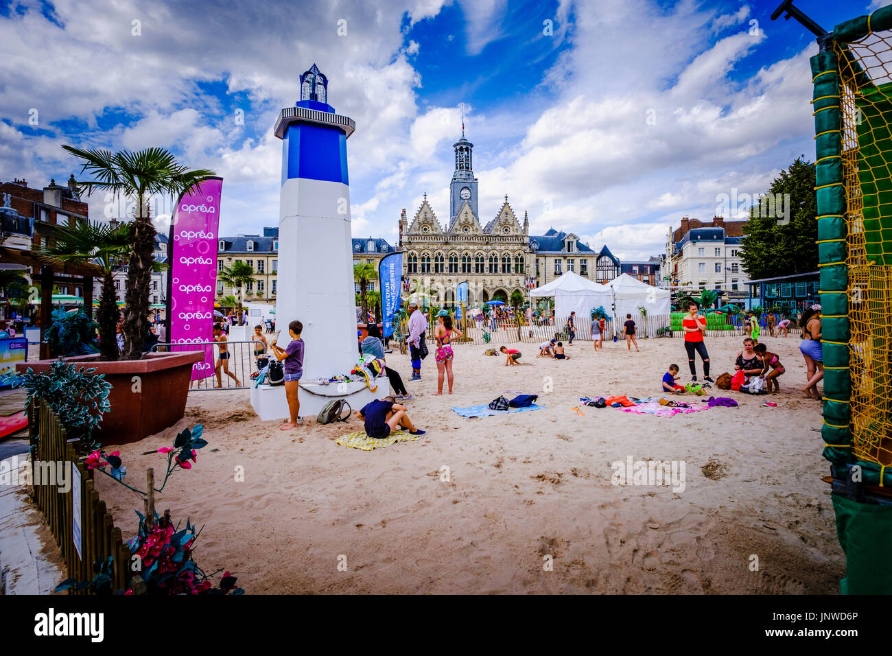 Saint quentin square hi-res stock photography and images - Alamy