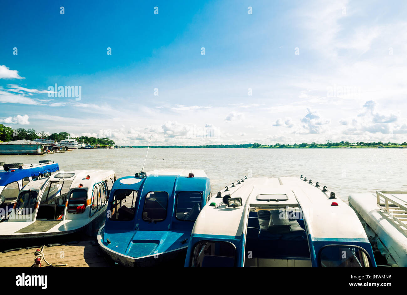 Amazon jungle river huts hi-res stock photography and images - Alamy