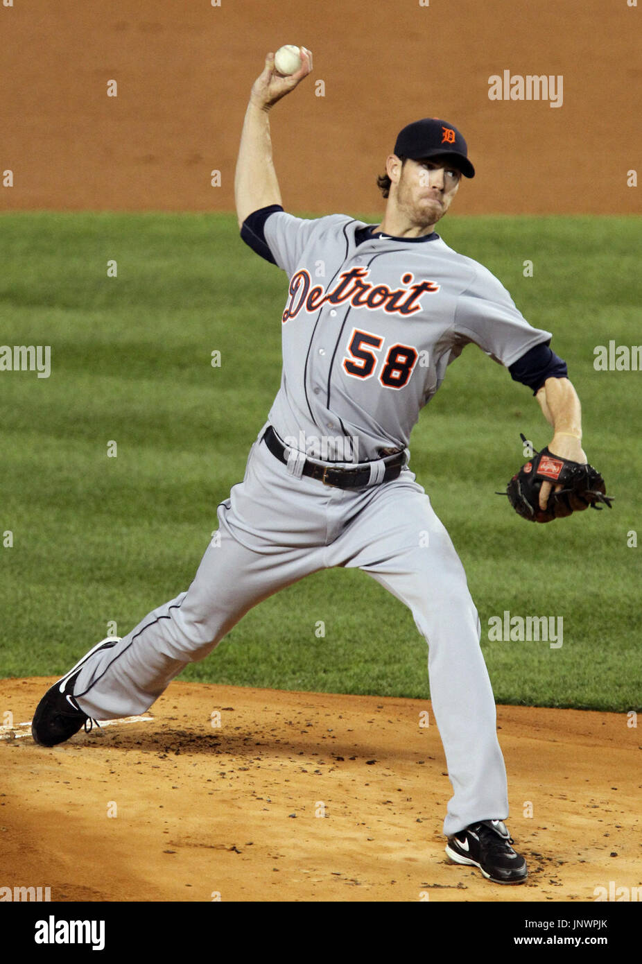 NEW YORK, United States - Detroit Tigers starter Doug Fister pitches ...