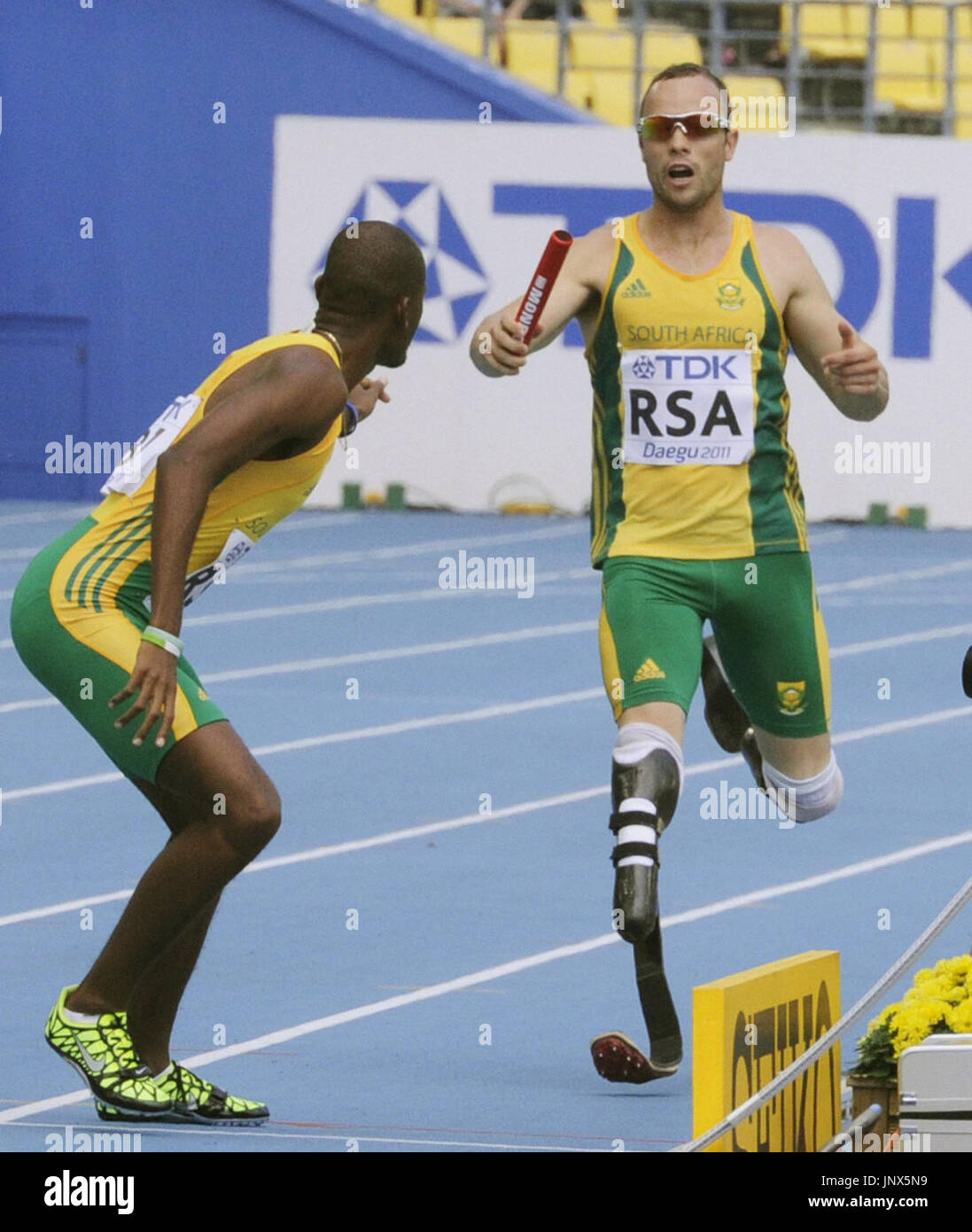 DAEGU, South Korea - Oscar Pistorius (R), a double-amputee sprinter ...