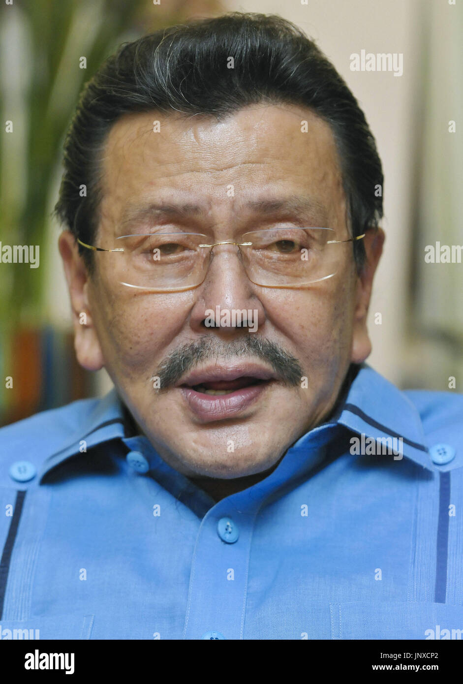MANILA, Philippines - Former Philippine President Joseph Estrada speaks ...