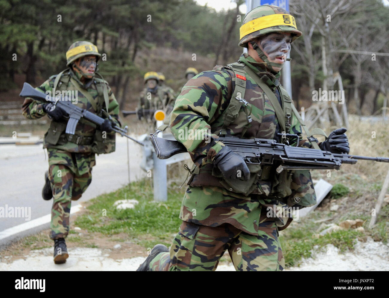 YEONPEYONG ISLAND, South Korea - The South Korean military conducts ...
