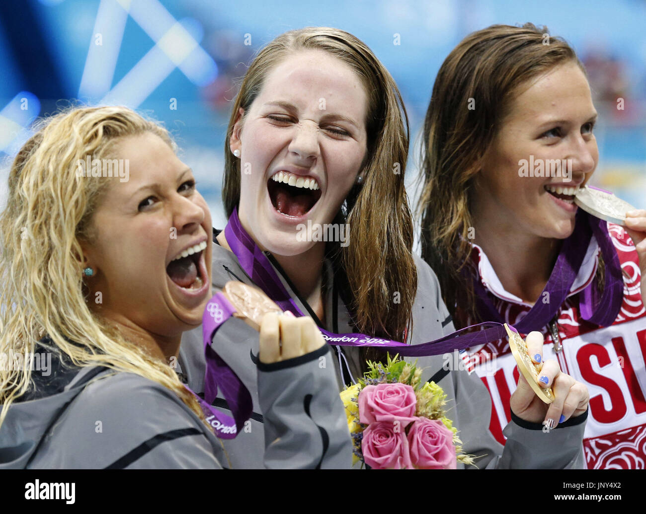 LONDON, Britain - Missy Franklin of the United States (C) poses with ...