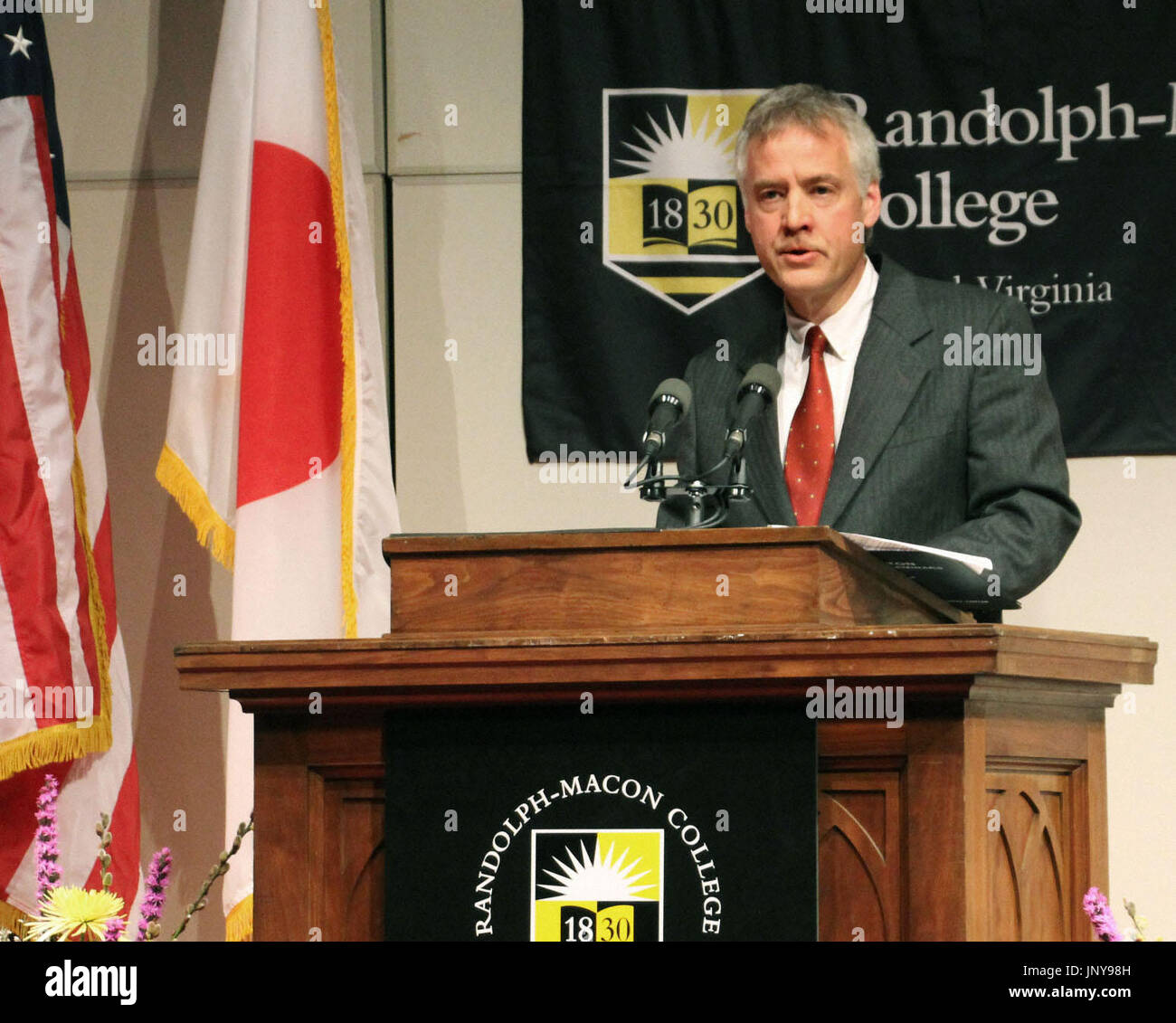 ASHLAND, United States - Andy Anderson delivers a speech in a seminar ...