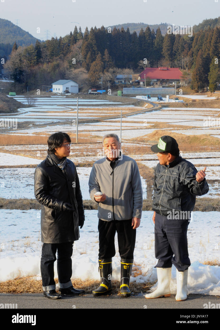 TOKYO, Japan - Shinzo Kimura (L), a radiation hygiene expert, talks ...