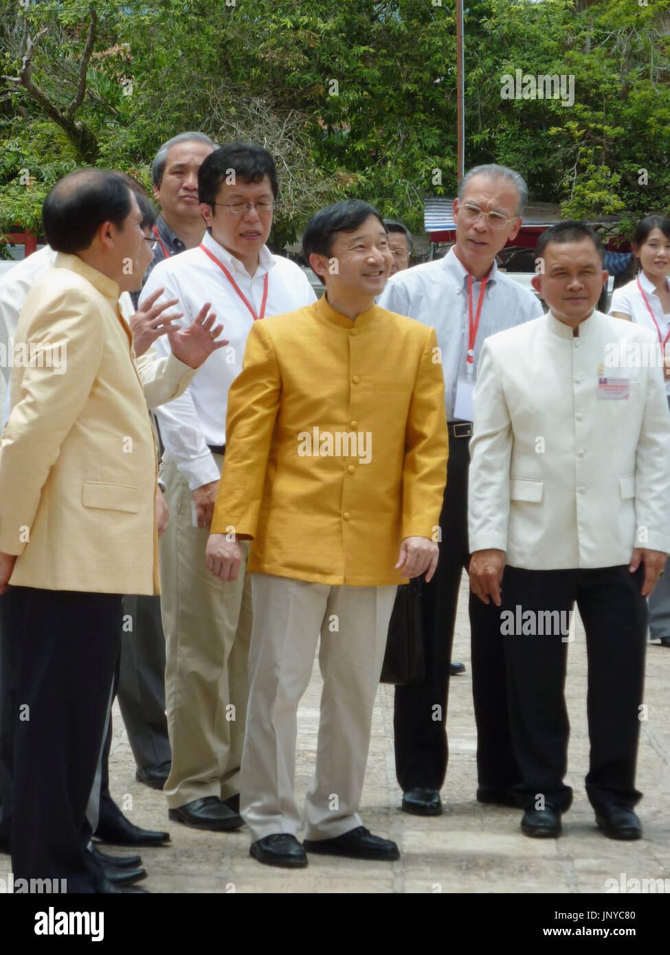 LUANG PRABANG, Laos - Japanese Crown Prince Naruhito (C) visits Wat ...