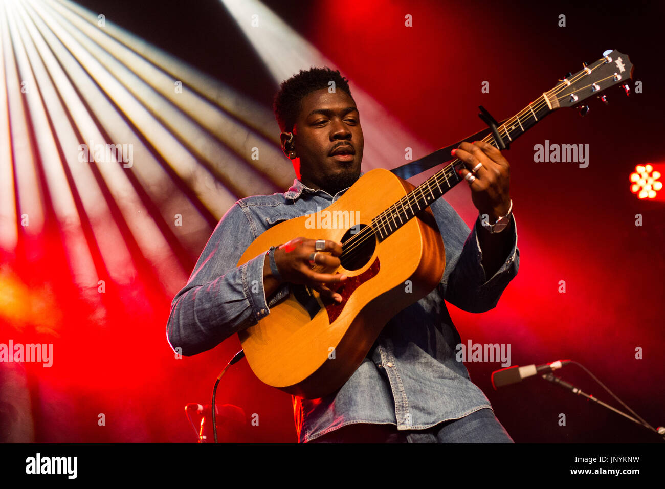 Jake isaac singer hi-res stock photography and images - Alamy