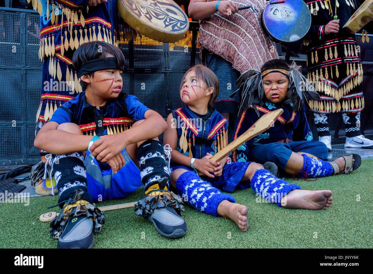 Salish drum hi-res stock photography and images - Alamy