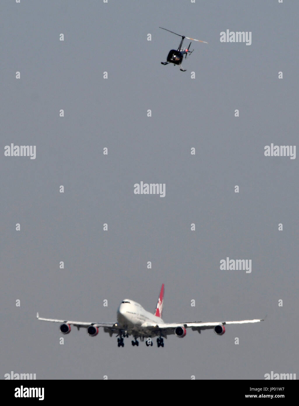 Orbital launch vehicle hi-res stock photography and images - Alamy