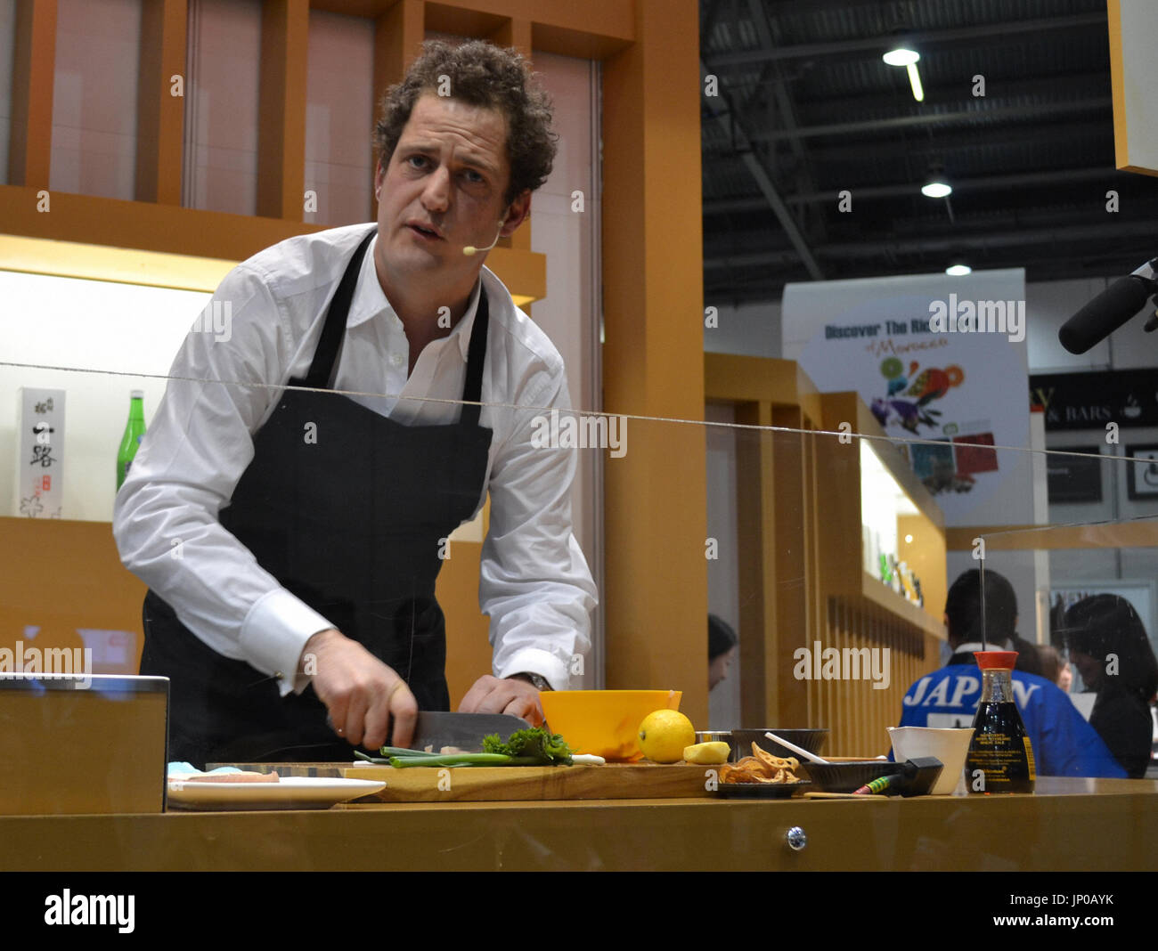LONDON, Britain - British chef Valentine Warner participates in a ...