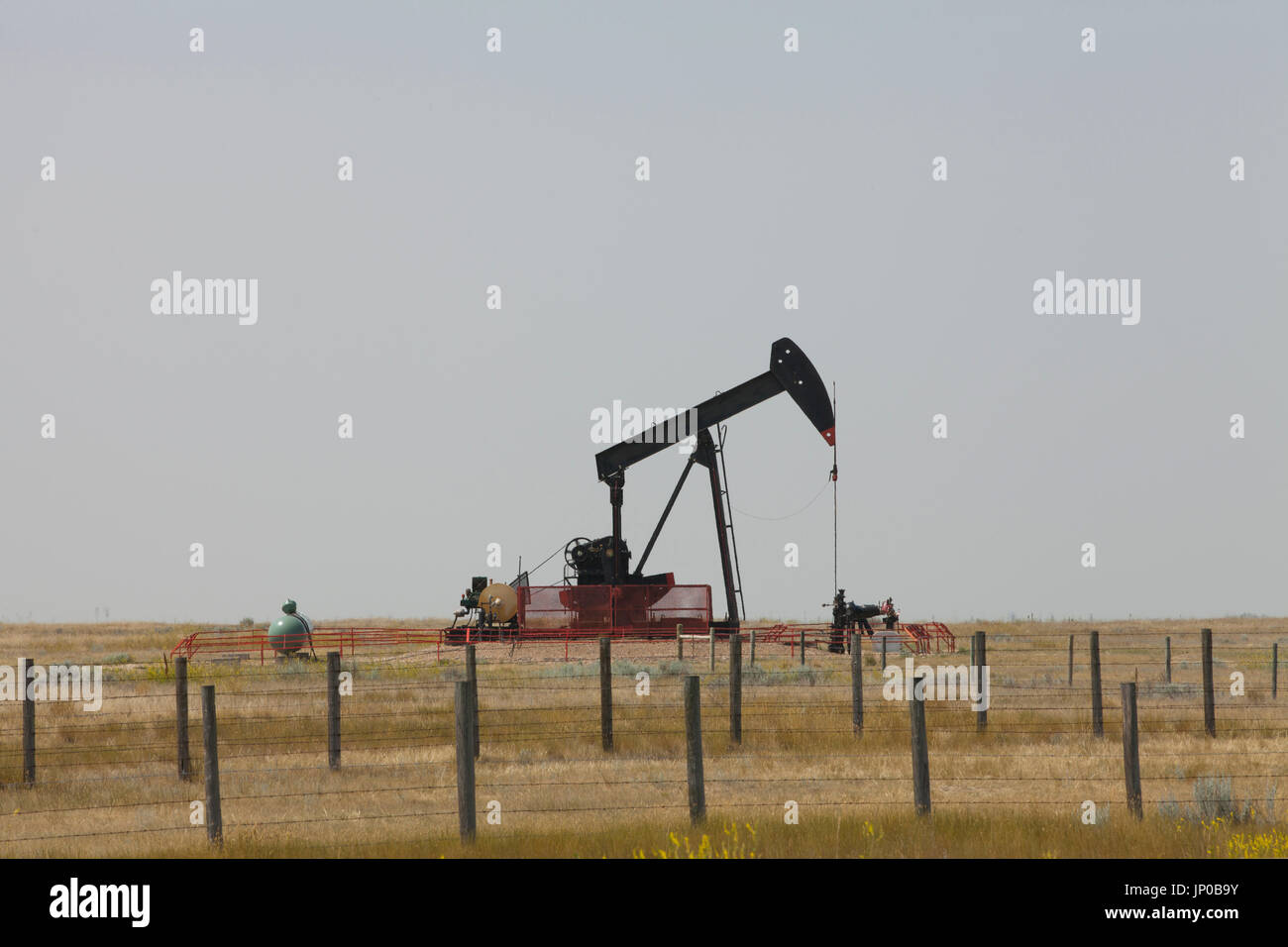 Alberta oil rig hi-res stock photography and images - Alamy