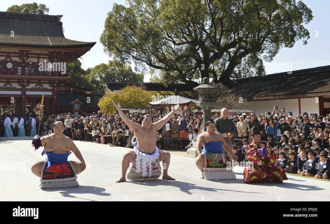 DAZAIFU, Japan - New yokozuna Harumafuji dedicates a sumo ring-entering ...