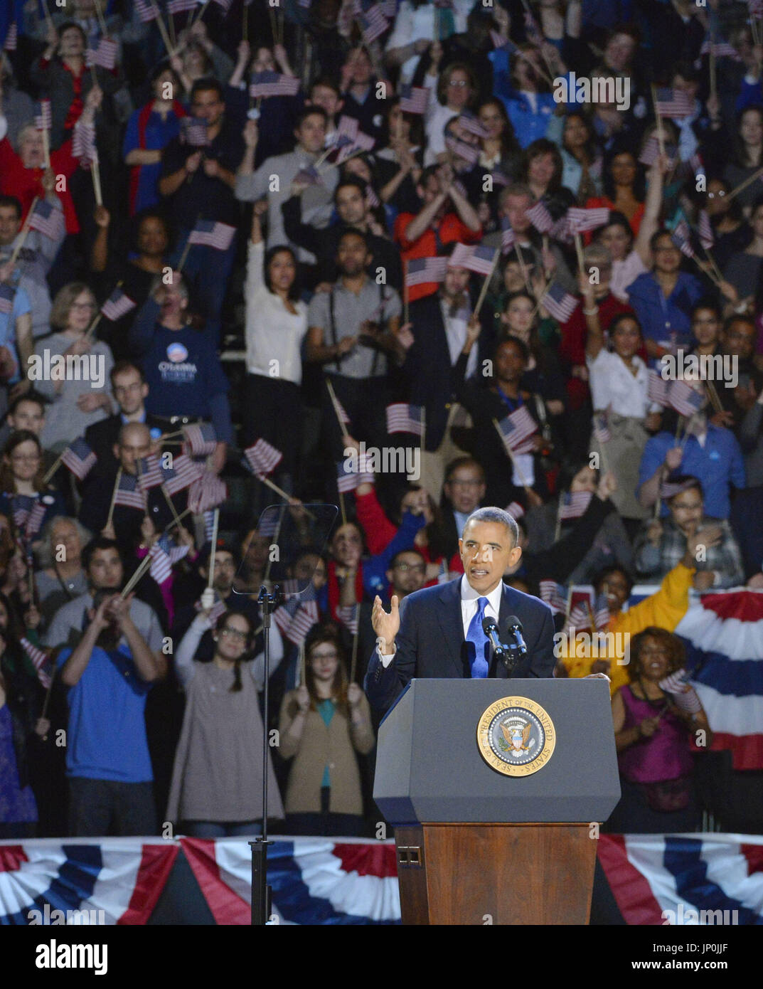 CHICAGO, United States - Supporters cheer as U.S. President Barack ...