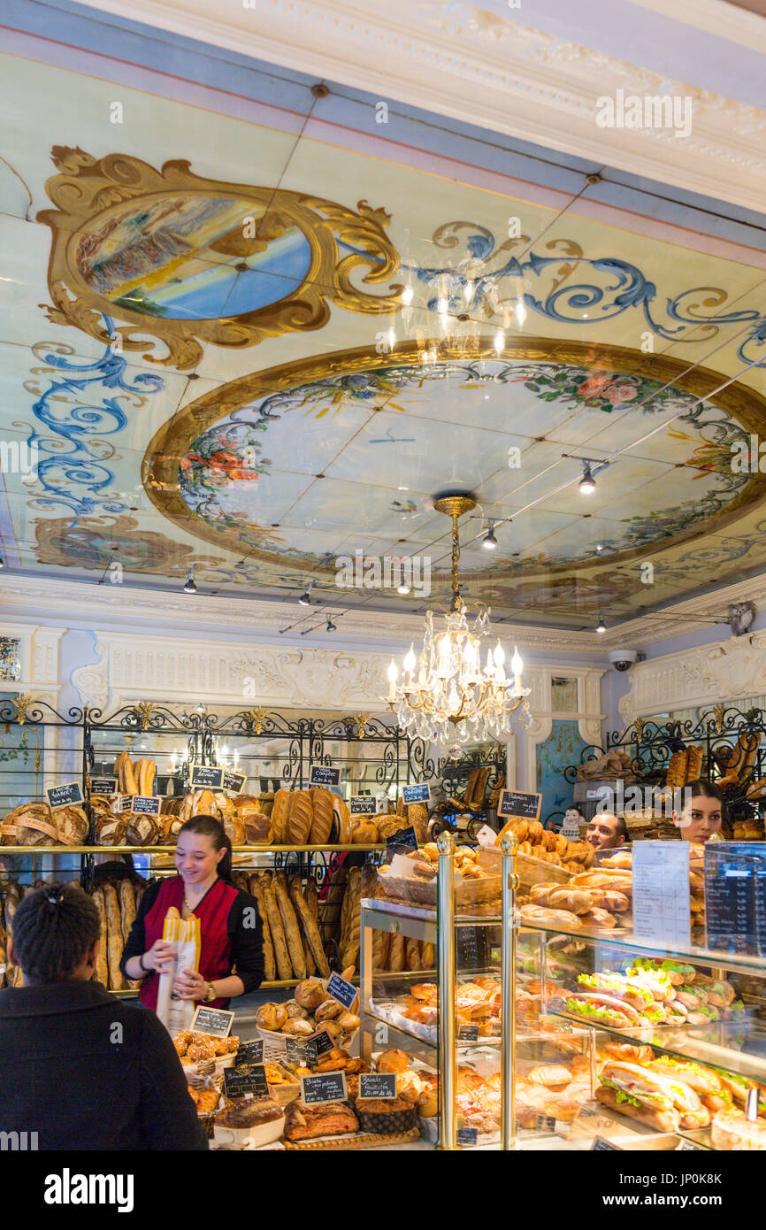 Paris bakery interior hi-res stock photography and images - Alamy