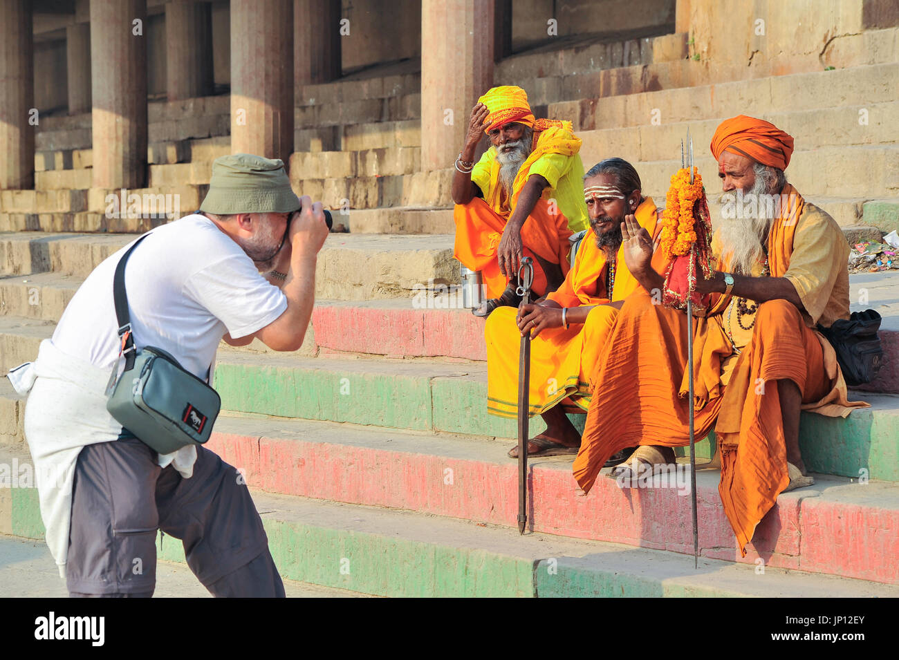 Sadhus in india hi-res stock photography and images - Alamy