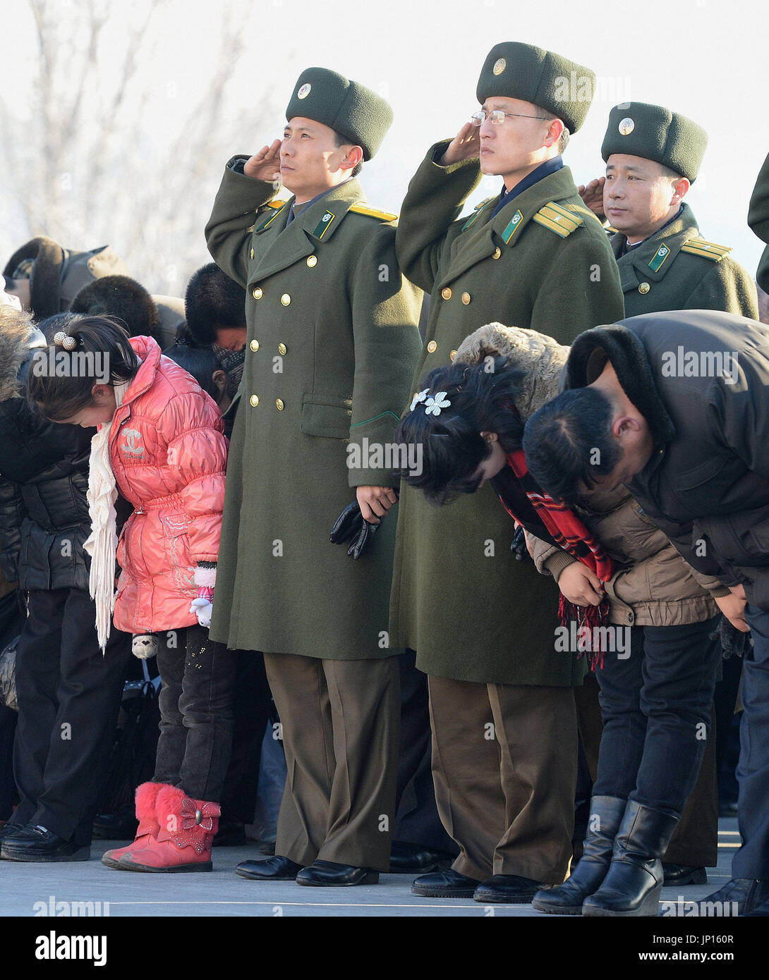 PYONGYANG, North Korea - North Koreans pay tribute before bronze ...