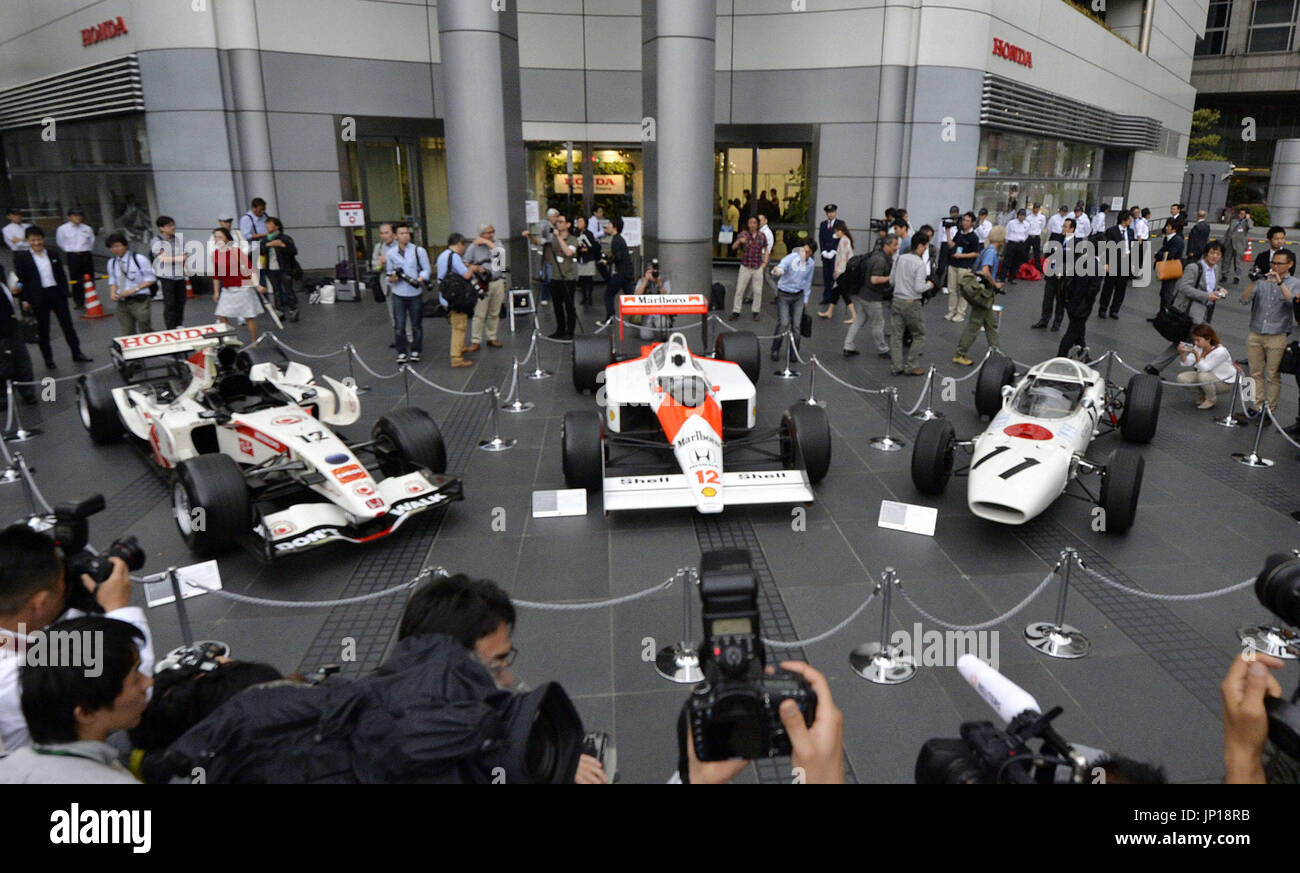 TOKYO, Japan - Photo shows past Formula One racing cars displayed in ...