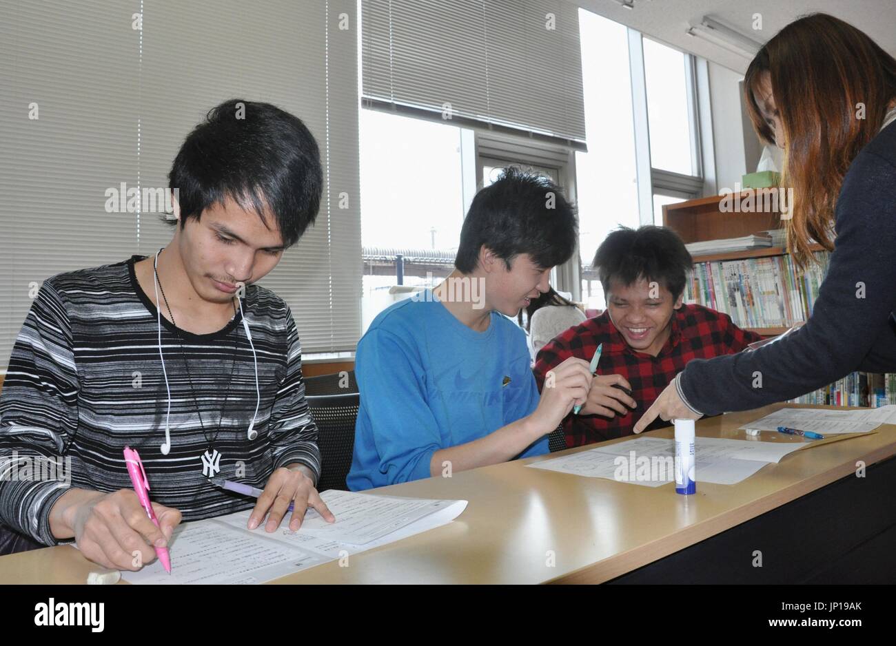 Japan entrance exams hi-res stock photography and images - Alamy
