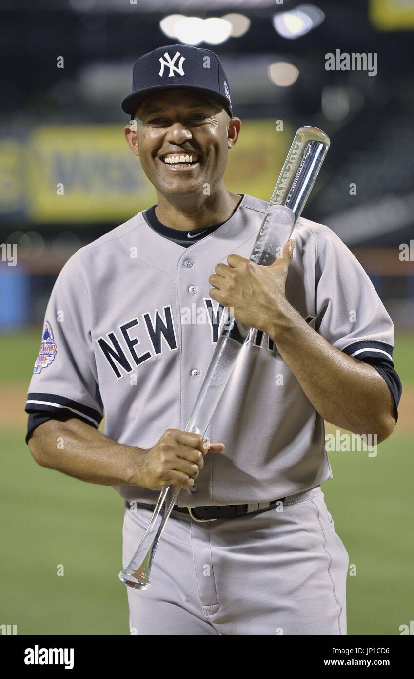 NEW YORK, United States - New York Yankees pitcher Mariano Rivera holds ...