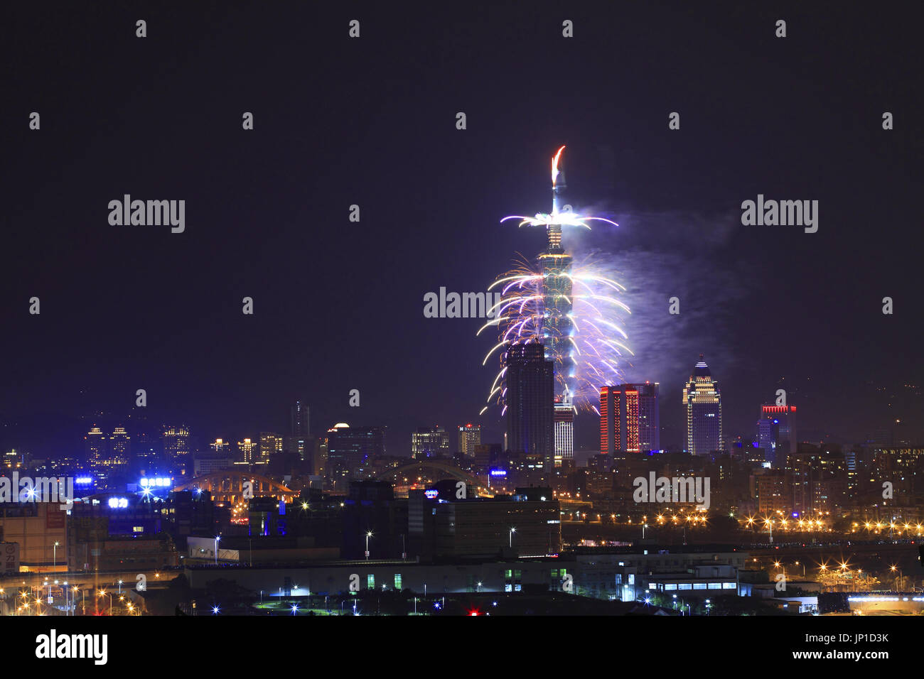 Taipei 101 fireworks hi-res stock photography and images - Alamy